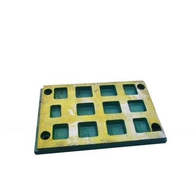 Cina Piastra di mascella di acciaio ad alto manganese per macchine di frantumazione C105 C106 Crusher Color Mn18Cr2 in vendita