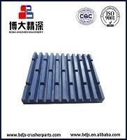 Cina Piastra mascellare per CJ409 trituratore resistente all'usura e resistente all'usura Peso 1000 vantaggio resistente in vendita