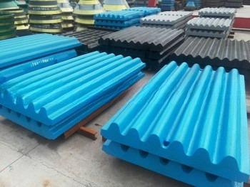 Cina Parti di ricambio per la frantumazione delle mascelle di acciaio ad alto manganese per applicazioni di estrazione di minerali di precisione in vendita