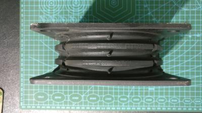 Cina Per il trattamento delle miniere energetiche, tipo di ammortizzatore di forgiatura per pezzi di ricambio di trituratrice a cono HP500 in vendita