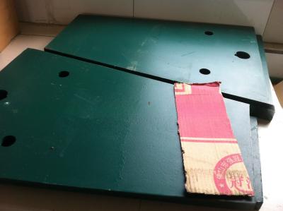 China C125 Peças sobressalentes de triturador de mandíbulas Placa com proteção robusta no tipo de processamento de forja à venda