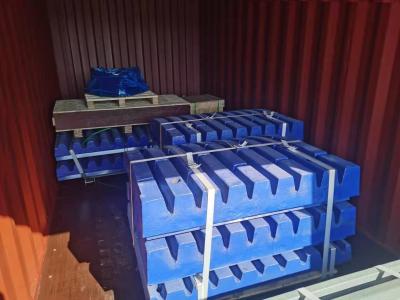 Cina Fusione di piastre a mascella di alto manganese per la trituratrice di mascella C130 Parti di ricambio per la trituratrice Tipo di macchina in vendita