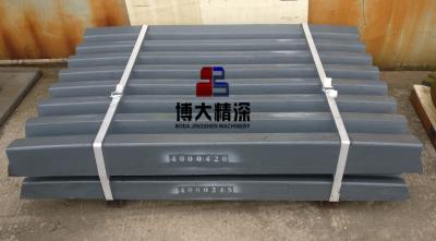 China Plaat van staal met hoog mangaan op basis van tekeningen voor CJ613 Swing Plate-onderdelen voor kaakbrekers Te koop