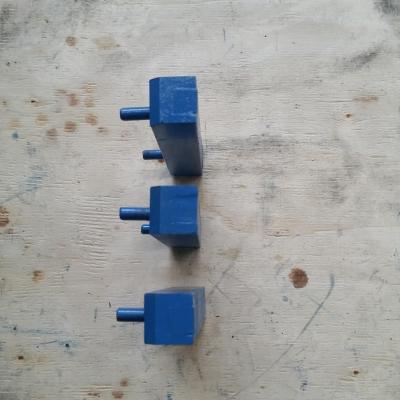 Cina VSI pezzi di ricambio di frantumazione a impatto Carbide Back up Tip Set CV128 con rivestimento al cromo in vendita