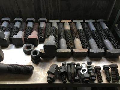 中国 鋳造と加工 GP550 砕石機 スクリュー ハンマー コーン 砕石機 鉱石採掘用部品 販売のため