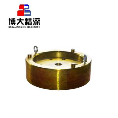 Cina Parti di ricambio per la triturazione a socket coniche per l'estrazione mineraria forgiate e lavorate alla perfezione in vendita