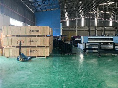 China Industriële Digitale Groot Formaatprinter Xp 600 Oplosbare Inkjet Cmyk de Inktprinter van Dx7 Dx5 Eco Te koop