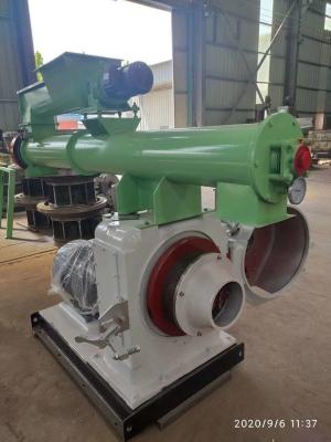 China 22kw Poultry Feed Processing Machine To Make Feed Pellets Customized Color for sale