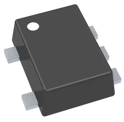 中国 NL17SZ14XV5T2G Inverter IC 1 Channel Schmitt Trigger SOT-553 販売のため