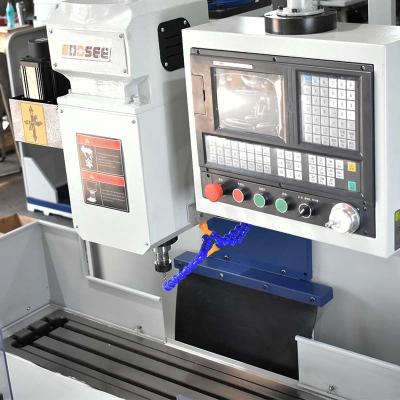 Chine Centre d'usinage vertical de commande numérique par ordinateur en métal fonctionnant la table de travail de l'axe R8 (NT30) 1370*280mm à vendre