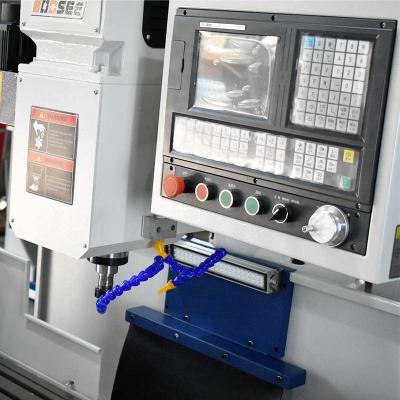China Vertical completamente automática 1~4000 milímetro Min Cutting Rapid Feed de la fresadora del CNC VMC en venta