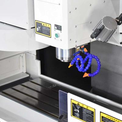 Китай Крышка полностью автоматической вертикальной оси машины 3 CNC половинные/Semi закрытый продается