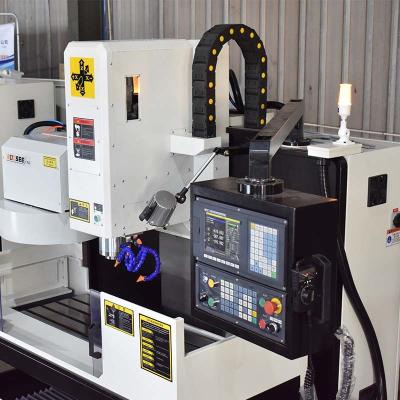 Cina Viaggio verticale industriale dell'ascissa di asse 950mm della macchina 3 del centro di fresatura di CNC in vendita