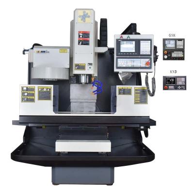 China 900mm X Axis Travel BT40 CNC Vertical Machining Center High Positioning Accuracy for sale