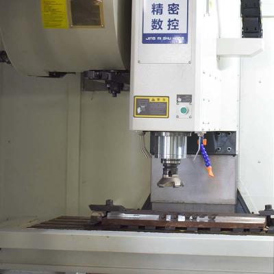China Industriële 3 As Verticale CNC CNC van de Machinebt40 As Automatische Malenmachine Te koop