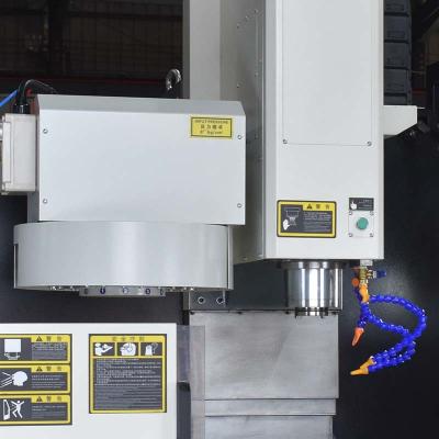 China Precision CNC Vertical Milling Centre Machine Long Work Table 1800x420mm for sale