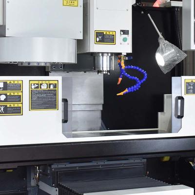 中国 フル オートCNCの縦のマシニング センター 販売のため