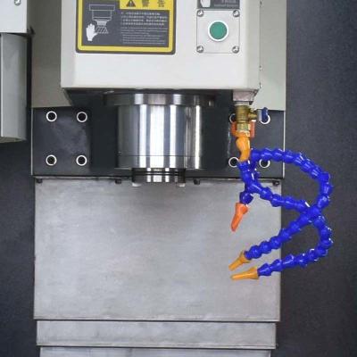 中国 産業縦の三軸CNCのフライス盤のフル オートBT40紡錘 販売のため