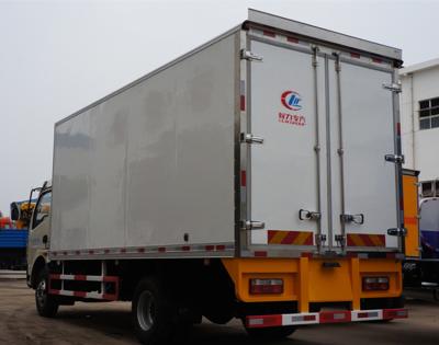 Cina Van Truck, camion mobile di Dongfeng 5 Tons Refrigerated della cella frigorifera per i frutti/frutti di mare in vendita