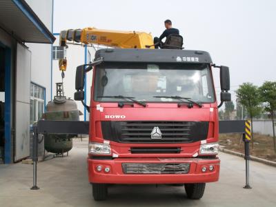 China XCMG Truck Mounted Crane Howo 50 Ton Telescopic Hydraulic Crane For Transporting Cargo for sale