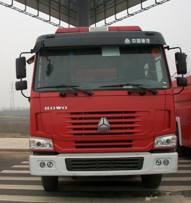 Cina Camion dell'autopompa antincendio della schiuma e dell'acqua, HOWO serbatoio di acqua pesante del camion dei vigili del fuoco di salvataggio di 290 cavalli vapore in vendita