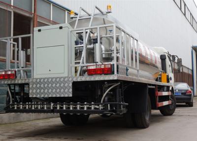 Cina lastricatore della costruzione di strade dello spruzzatore del bitume del camion della toppa dell'asfalto di 8.2CBM 4x2 in vendita