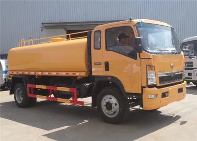Cina Il carraio di Sinotruck HOWO 4x2 6 10 tonnellate innaffia il camion cisterna 10000 litri dell'acqua di camion dello spruzzatore in vendita