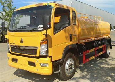 Cina Il carraio di Sinotruck HOWO 4x2 6 10 tonnellate innaffia il camion cisterna 10000 litri dell'acqua di camion dello spruzzatore in vendita