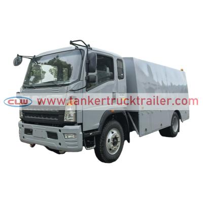 China Customized Sinotruk HOWO 4x2 6000L Square Fuel Tanker Truck with Two Fuel Dispensers for sale