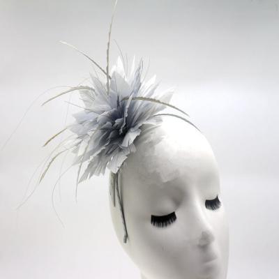 Cina Occasione Biot Goose Piuma Striped Fascinator Monte Fiore Con Fascia 15x30cm in vendita