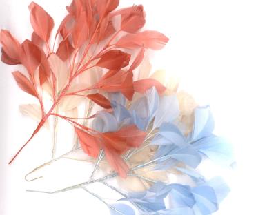 China Create a Stunning Centerpiece with Goose Feather Flower Mount and Wire Accessory for sale