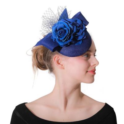 Cina Decorazione di festa Fascinatore di piume Sinamay con accessori in filo 20*30 cm in vendita