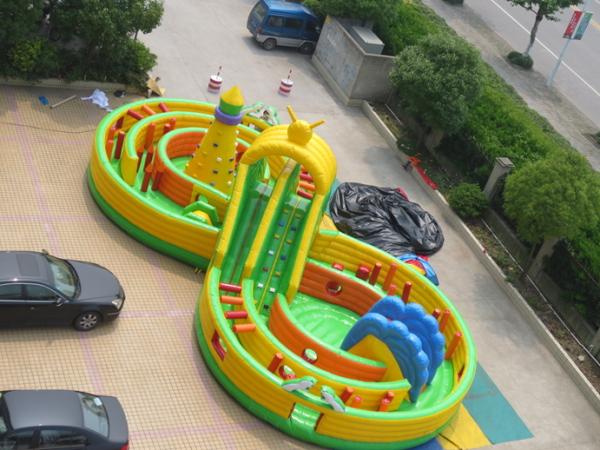 Quality Figure-Eight Inflatable Obstacle Course with Slide for Outdoor Events for sale