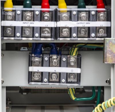 Cina alta precisione industriale automatica dello stabilizzatore 100KVA di tensione di CA 380V in vendita