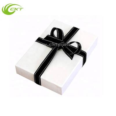 China Luxury Chocolate Candy Packaging Gift Boxes With Ribbon , Recycled Paperboard Rectangular Packaging Box for sale