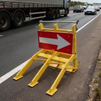 China 27.8kg Mobile Vehicle Barrier with Rustproof Coating and Wheels for Construction Zone Safety for sale