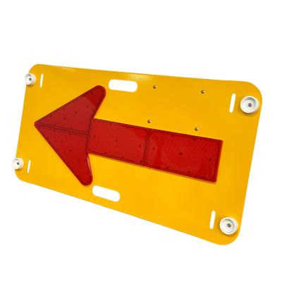 China Electrostatic Spraying 800*400*10mm LED Arrow Board for sale