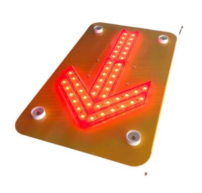 China 800*400*10mm Rechargeable LED Arrow Board for sale