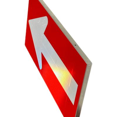 China L400*W280*H2.0mm 3M Reflective Film Arrow Board Traffic Sign Customizable for Road Safety for sale