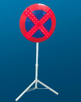 China Aluminum Plate Telescopic Traffic Arrow Board for sale