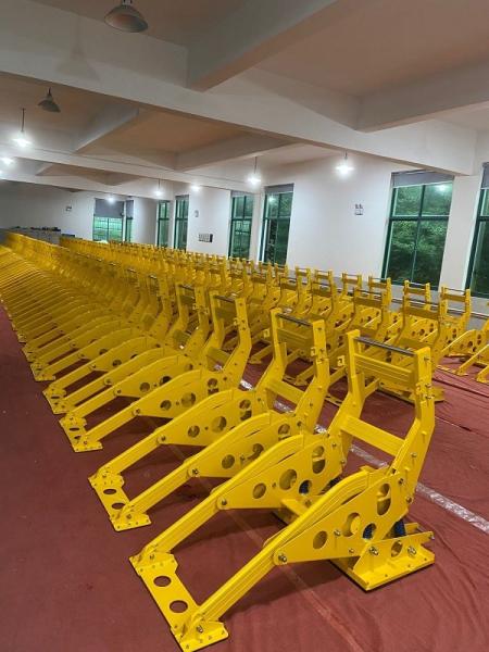 Yellow LED Arrow Bottom Rubber Anti Ram Barrier Removable