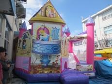 China High Strength Outdoor Inflatable Bounce House Durable Good Load Carrying Capacity for sale