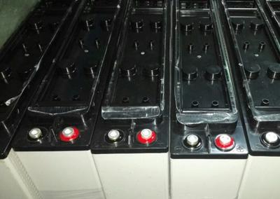 Cina Le Telecomunicazioni profonde del gel della batteria 12v 120ah del ciclo della batteria terminale anteriore di Access ed uso solare in vendita