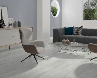 중국 방화 벽돌 착용 저항 200x1000mm 목조 포르셀린 스트립 욕실 회색 및 갈색 내부 바닥 스트립 판매용