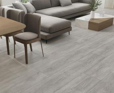 中国 黄色い灰色の床タイルと抗菌 250x1500mm 木製ポルセランストライプ リビングルームとキッチン 販売のため