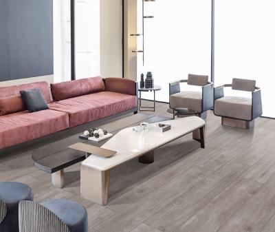 중국 안 슬리프 브라운 내구성 나무 포르셀린 스트립 250x1500mm 바닥 타일 건물 및 프로젝트 판매용