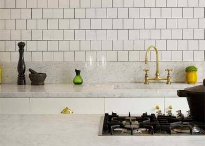 Cina Il sottopassaggio di superficie concavo ha lustrato le mattonelle ceramiche della parete 100X400MM in vendita