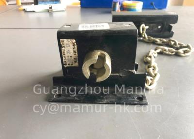 Cina Parti del telaio ISUZU del gancio della gomma per l'ELFO QKR 8-97182113-2 di NKR NPR NQR in vendita