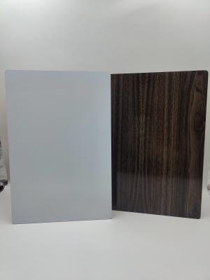 Китай Алюминиевые композитные листы с огнестойкостью толщиной 5,0 мм, поверхность деревянных зерен продается