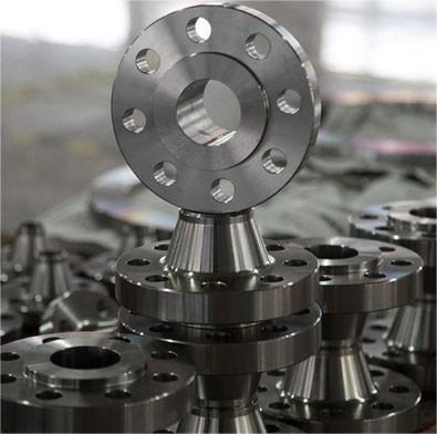 Cina Flanges di collo di saldatura su misura Fittings di tubi in incoloy inconel per l'industria marina del petrolio / gas in vendita